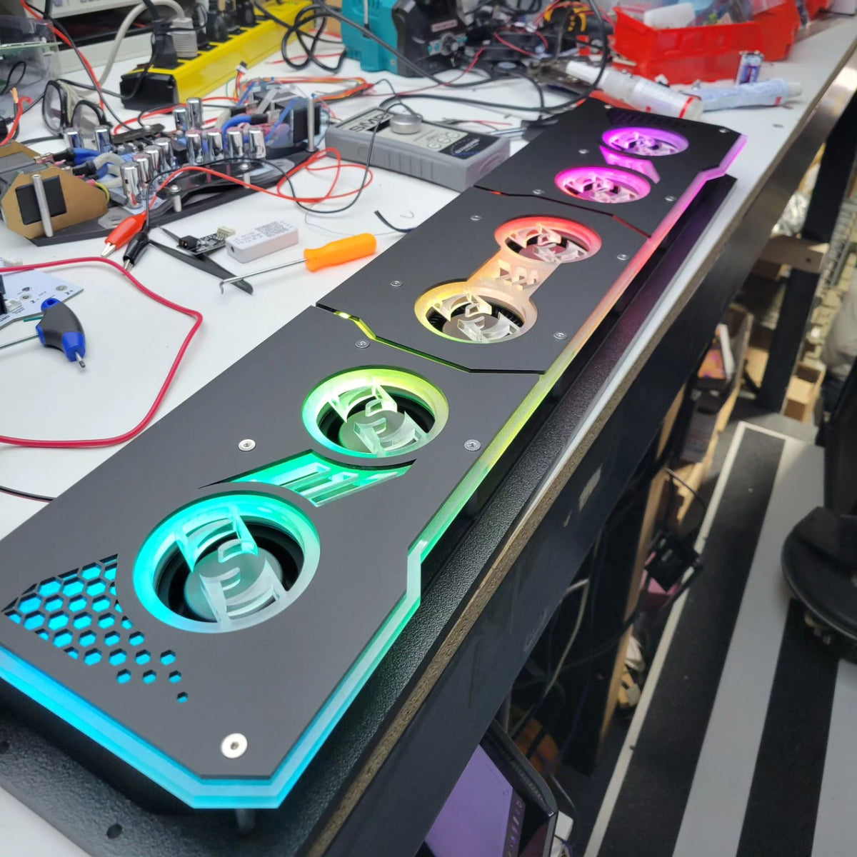 Big Fat Fannie Six-Motor 12V Car Audio Amplifier Cooling Fan by Sparke ...